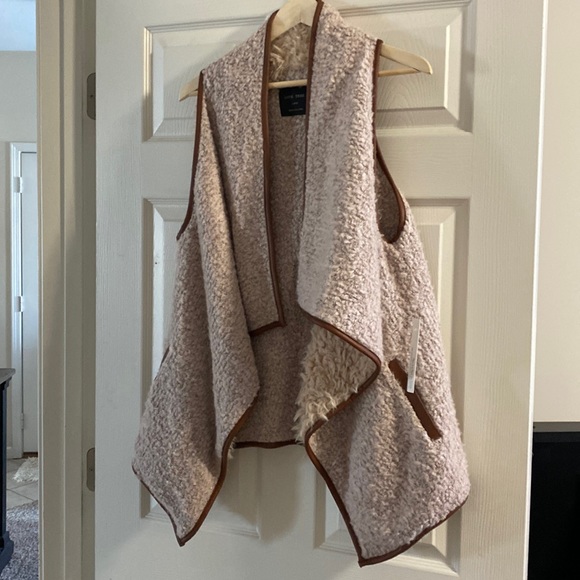 Love Tree | Jackets & Coats | Nwt Gorgeous Vest | Poshmark